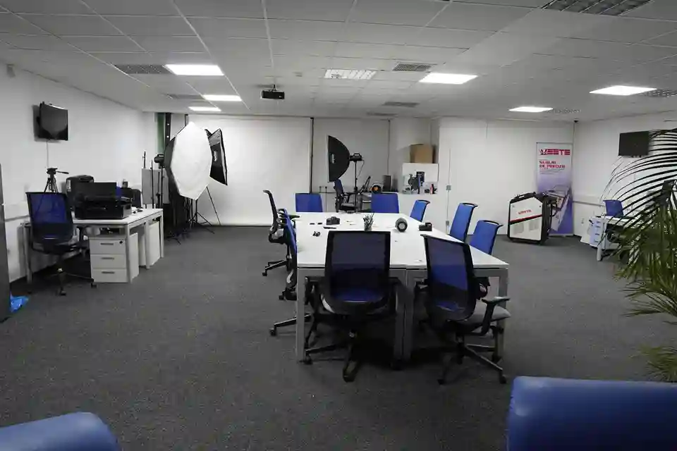 Mini strung universal cu banc - Uzinex